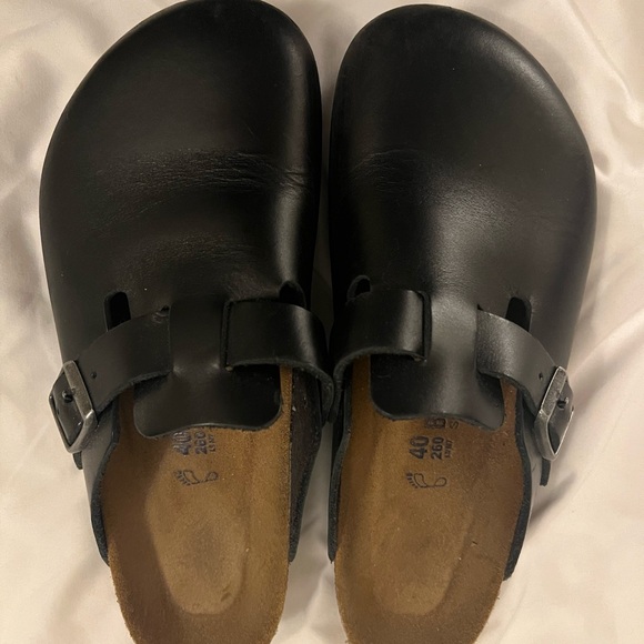Birkenstock | Shoes | Birkenstock Boston Black Leather Soft Footbed ...